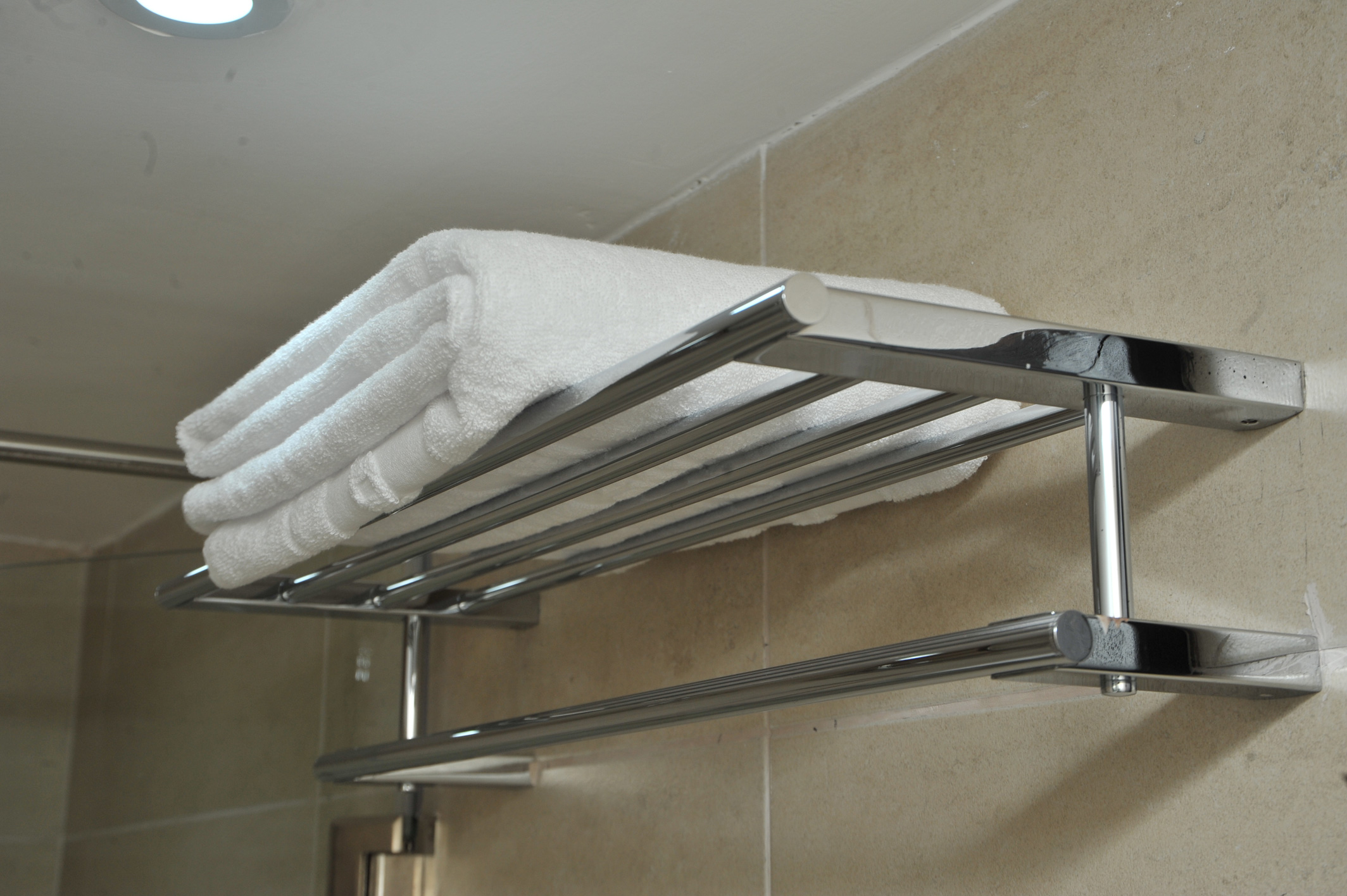 Images Longonot Place